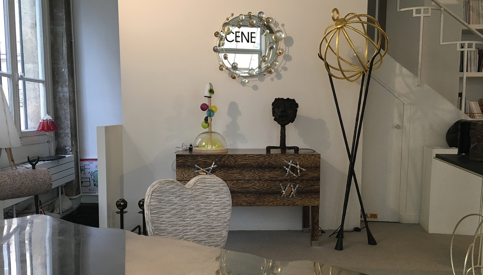 Galerie Avant-Scène, design d'avant-garde poétique - adscite magazine